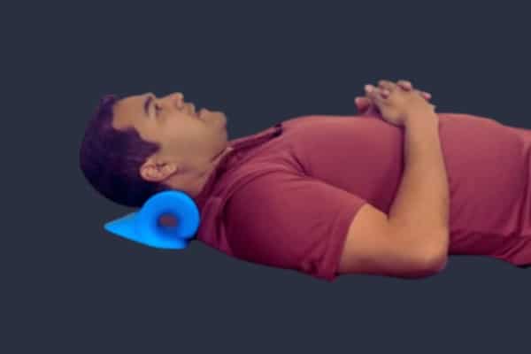 A Comprehensive Guide on How to Use a Neck Traction Pillow